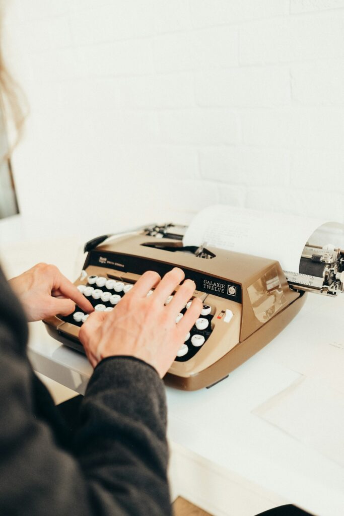 10 Reasons to Choose Professional Writing Help - Pay a Writer